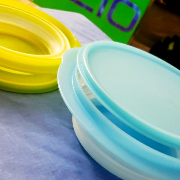 Tupperware | Kitchen | Brand New Tupperwares Flatout Container Set ...